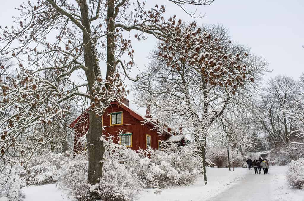 The story behind Sweden's traditional red houses | Visit Sweden