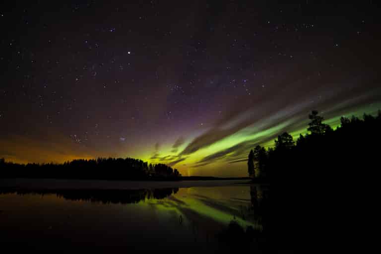 When and where to see the Northern Lights in Sweden | Visit Sweden